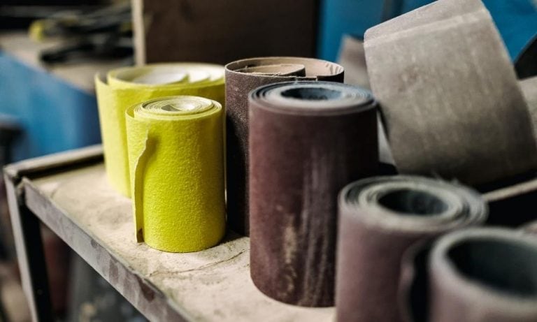 How to put sandpaper on a sander? | For each sander type | Banging Toolbox