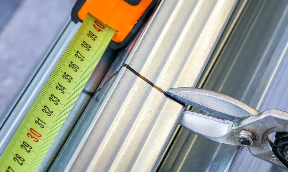 Tools and Ways to Cut Metal Studs | Banging Toolbox