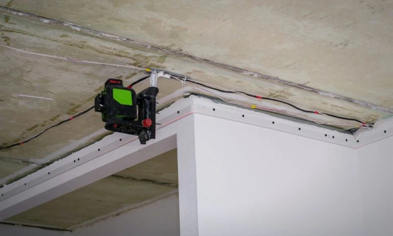Line vs dot Laser Levels: What are their Differences? | Banging Toolbox