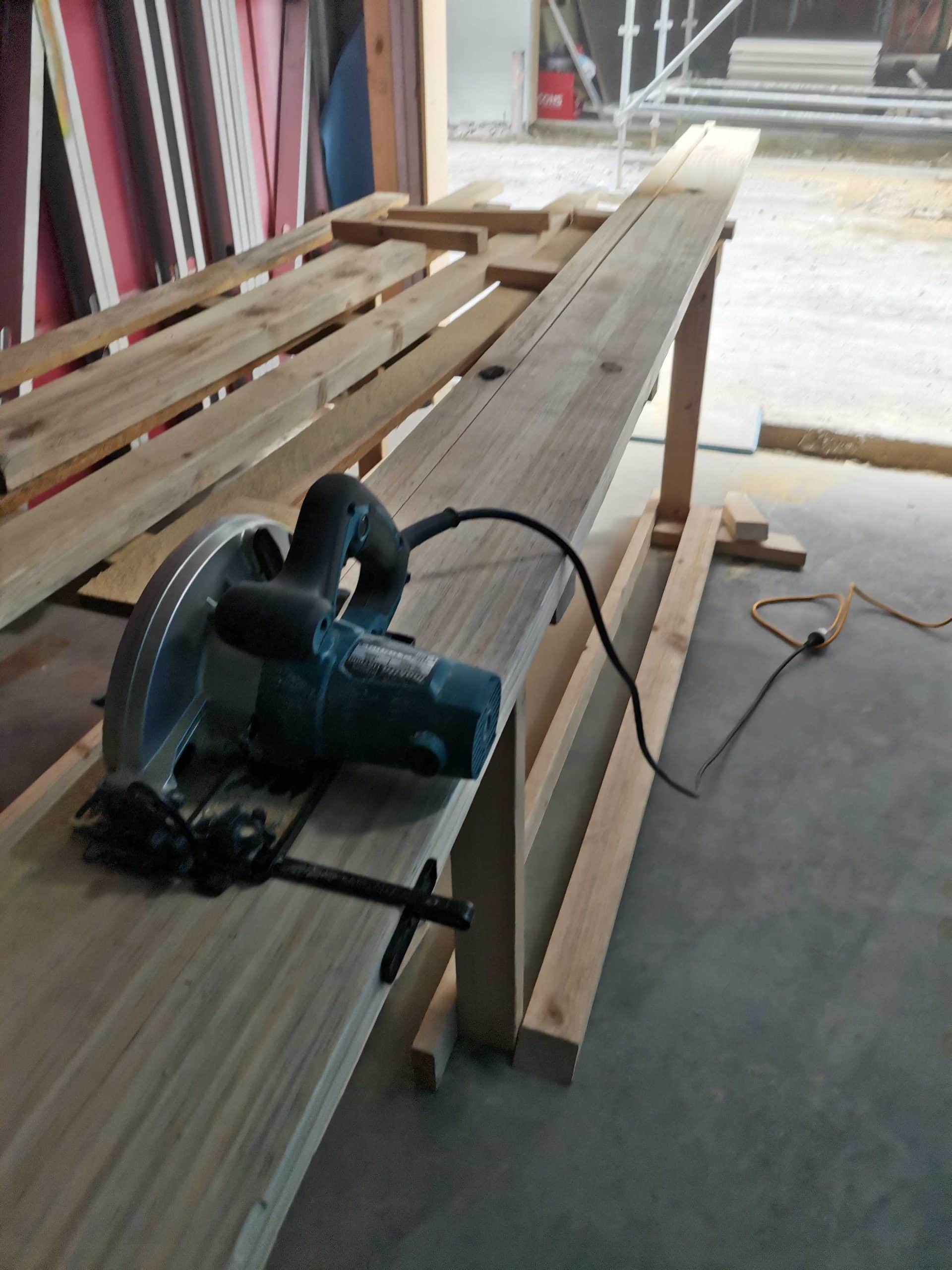 Safe Circular Saw Usage: Tips to prevent kickback | Banging Toolbox ...